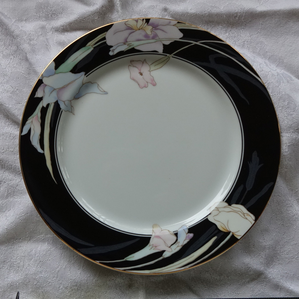 MIkasa Black Charisma dinnerware - Rob Crimmins' SiteRob Crimmins' Site